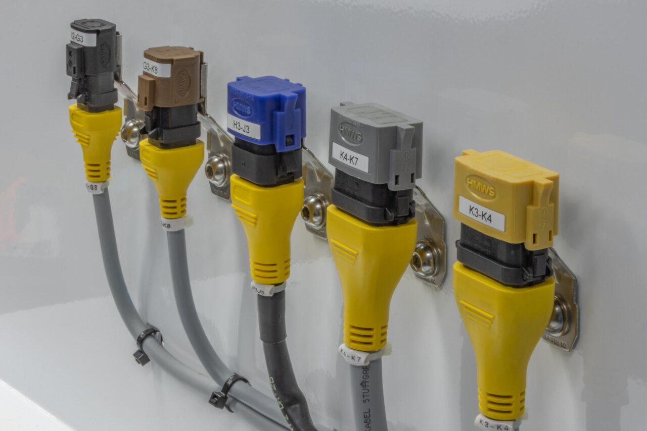 MT Series Bussed Receptacle Connector (Standard) - HMWS Group